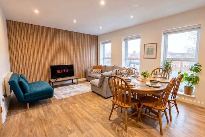 Spacious Jewellery Quarter Flat, Sleeps 7 - Birmingham