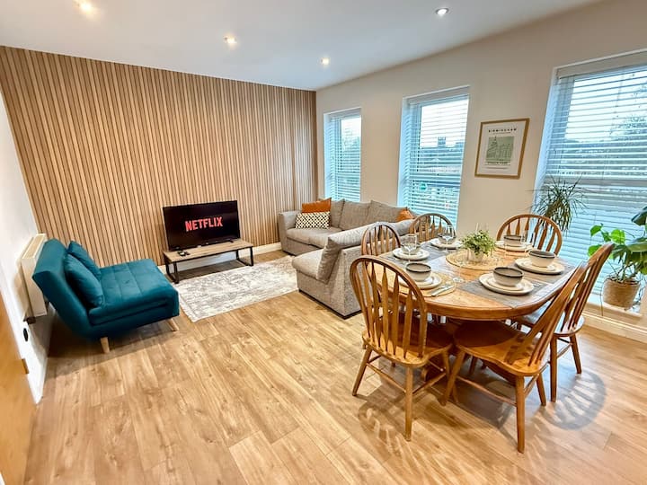Sleeps 7 | Parking | Spacious | Jewellery Q - Birmingham