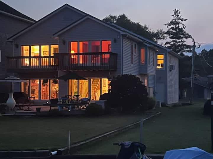 Lakefront Getaway With Dock & Sunset Views - Conneaut Lake, PA
