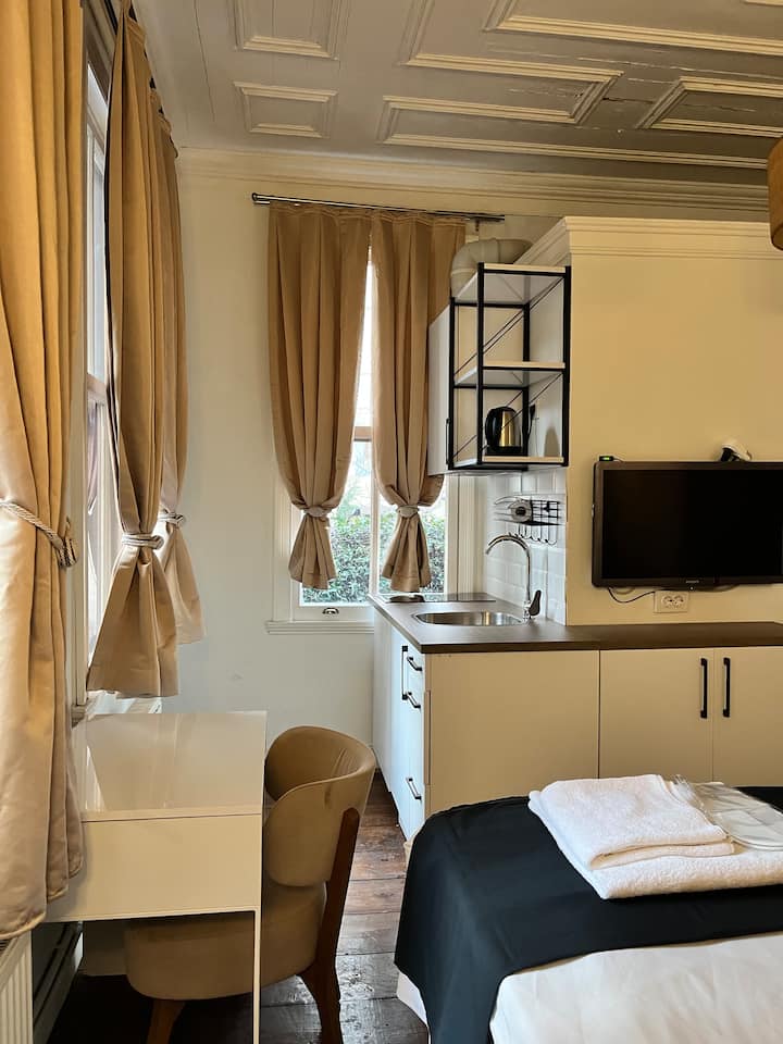 Adile Hanım Mansion | Quiet Studio - Istanbul