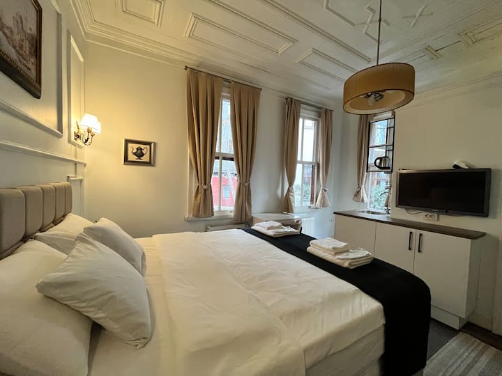Quiet Historic Studio In Cihangir, Adile Mansion - Beykoz