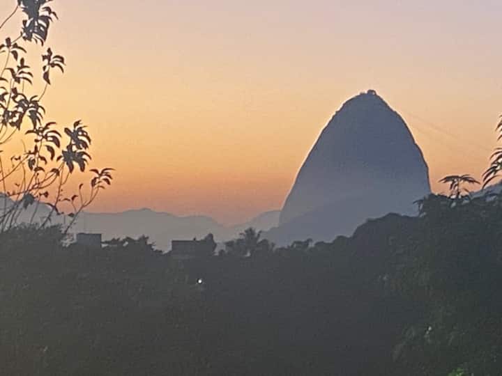 Casa Linda Laranjeiras. Paz, Sossego, Privacidade. - Copacabana