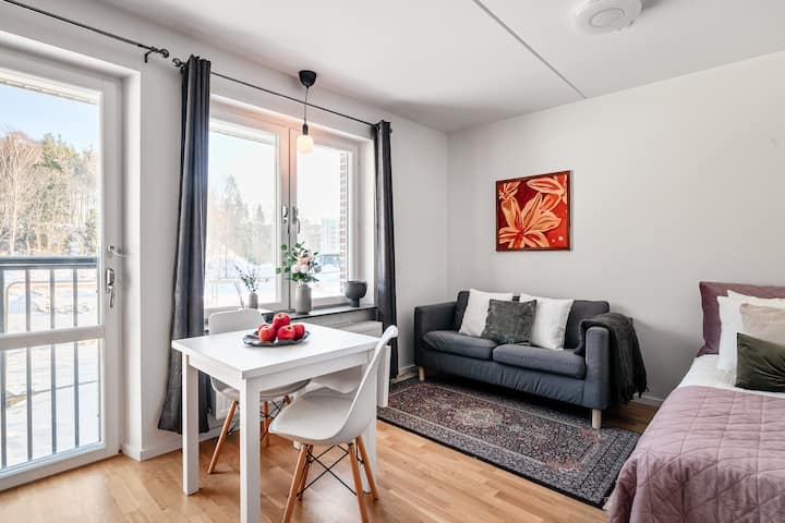 New Stylish Local Apartment In Barkarbystaden - Estocolmo