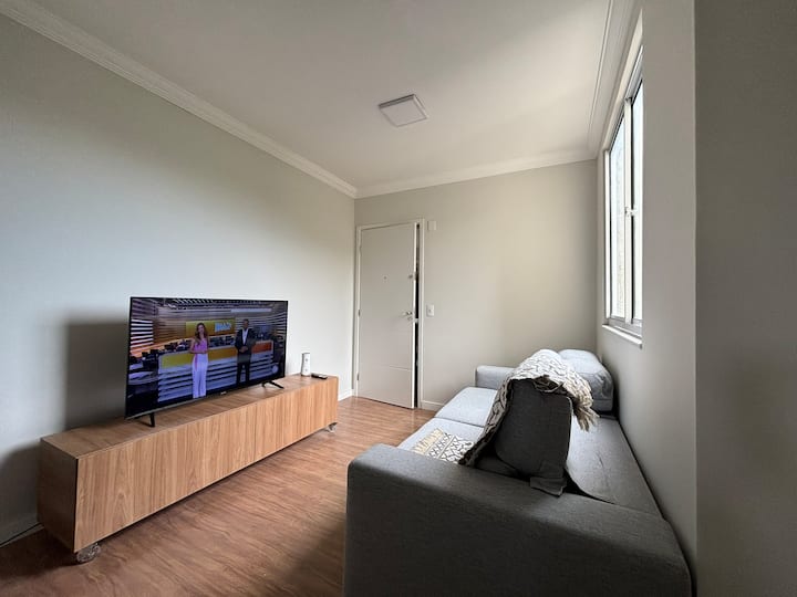 Apto 2 Quartos Com Ar Em Bh | Até 4 Pessoas - Belo Horizonte