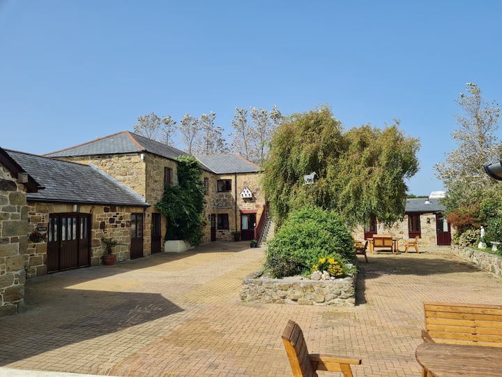 Bejowan Barns Holiday Cottages - Tawny Owl - Mawgan Porth