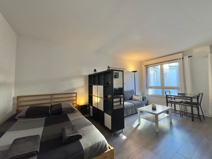 Studio Avec Coin Lit. Centre, Château Et Insead. - Fontainebleau