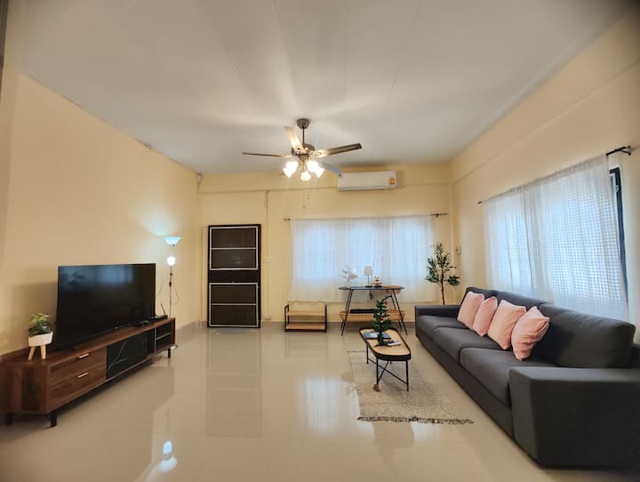 3 Br Udomsuk Rd. Pet Friendly - Bang Phli District