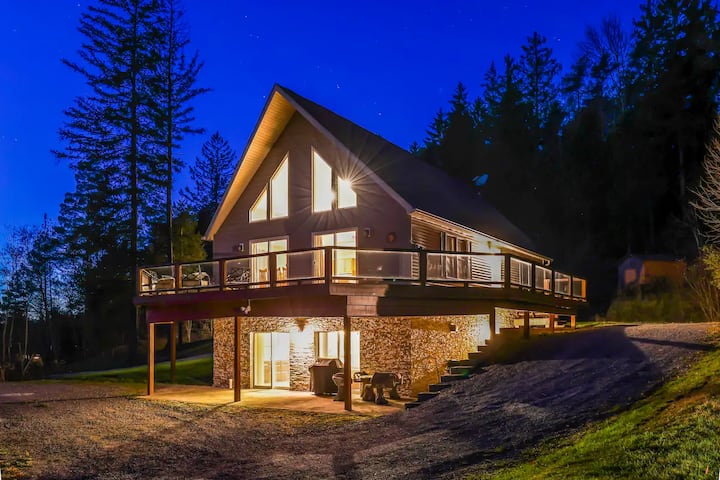 Beautiful Ski Chalet With Hot Tub In Ellicottville - Ellicottville, NY