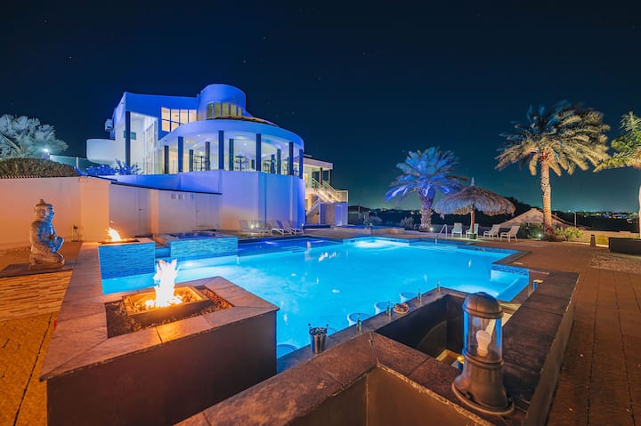 360° Hilltop Mansion W Biggest Pool Sleeps 24 Ppl - Aruba