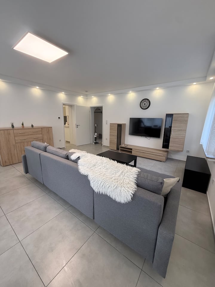 Moderne Ferienwohnung Für 7 - Kicker, Gym, Garten - Meinerzhagen