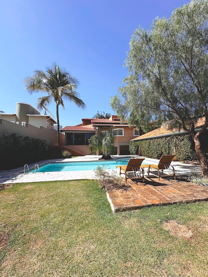 Casa Confortável Com Piscina No Jardim Canadá - Ribeirão Preto
