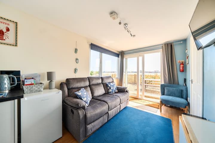 Bay View Sleeps 4, 2 Bedrooms Pets Garden Beach - 