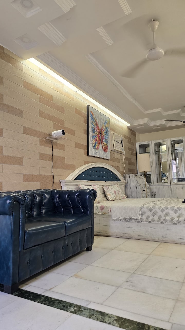 Butterfly 4 Bedroom Apartment - ムンバイ