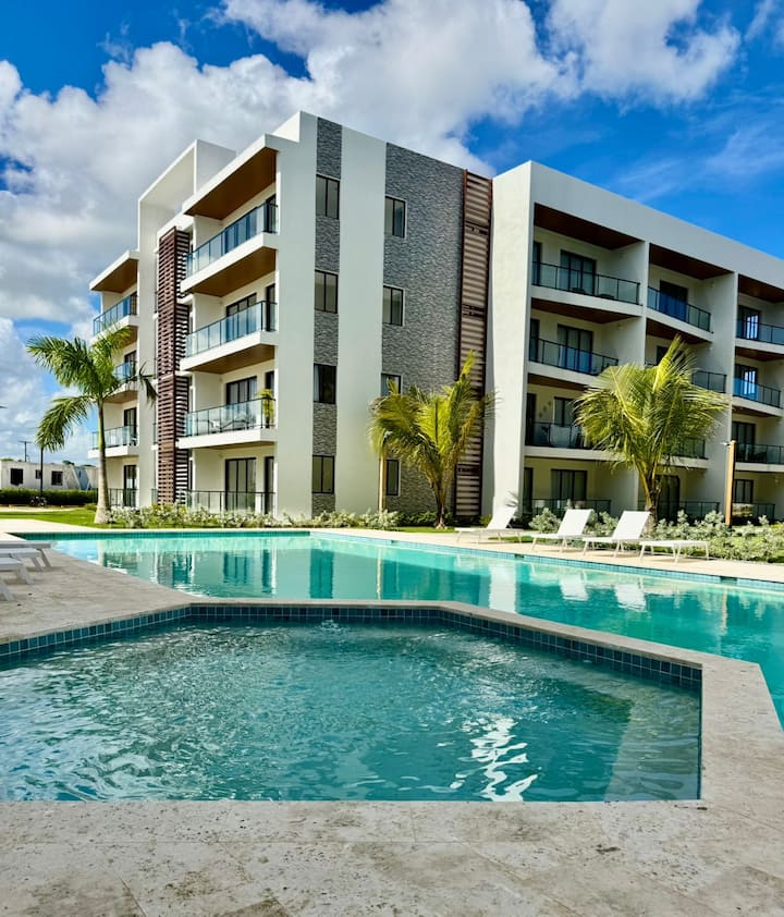 Luxury Escape Punta Cana Condo Hotel & Beach Life - Punta Cana