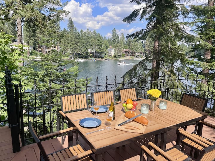 Beautiful Riverfront Log Cabin With In-law Suite - Post Falls, ID