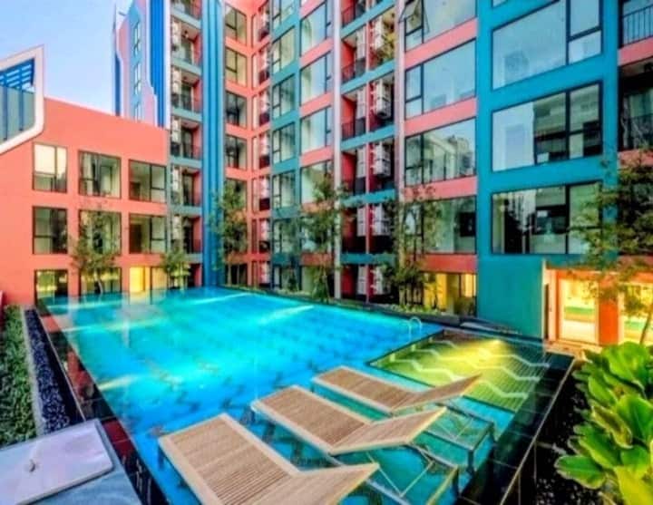 Bangkok Cybiq Ratchada32 Condo - Bangkok