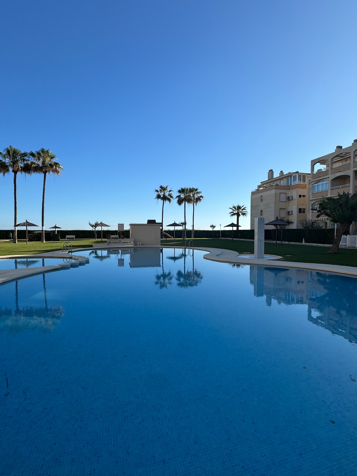 El Nido - Apartment on the beachfront - Flats for Rent in Dénia ...