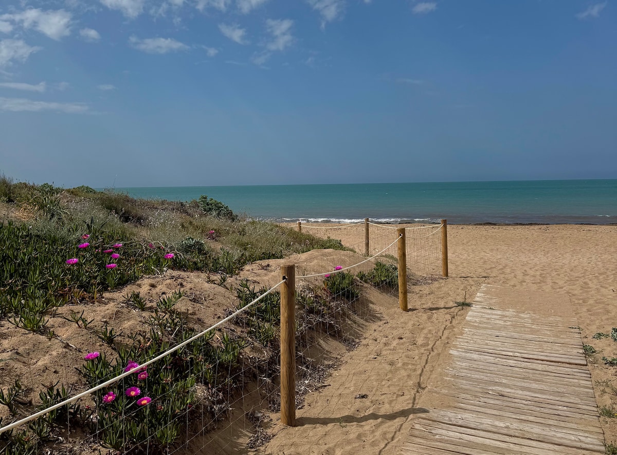 El Nido - Apartment on the beachfront - Flats for Rent in Dénia ...