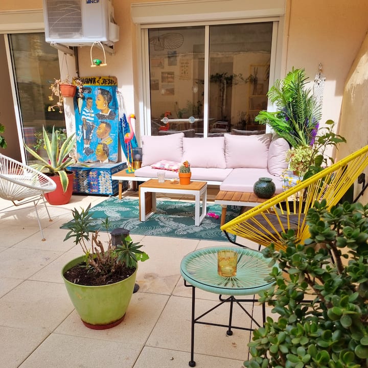 Une Jolie Cour En Centre-ville - セート