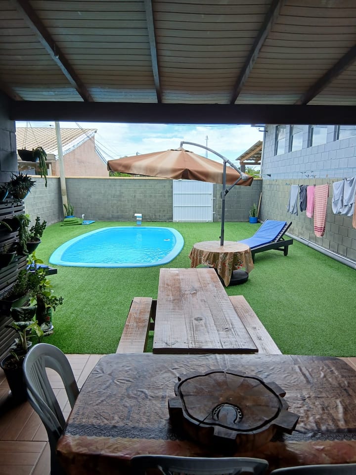 Casa Com Conforto Para Sua Família. - Garopaba