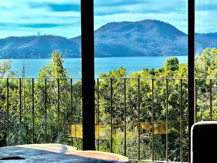 Spectacular Lake View, Pool, Jacuzzi 1-2 - Valle de Bravo