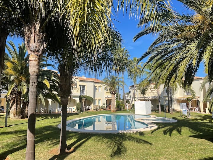 Casa Adosada Con Piscina En Dénia Las Marinas Km 3 - Dénia