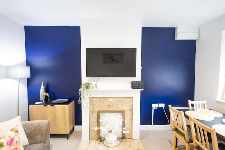 Comfortable 3-bed House | Ideal For Contractors - Northampton