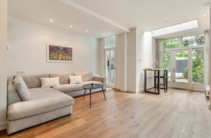 Luxury, Ground Floor Apt With Garden In 'De Pijp' - Amsterdam