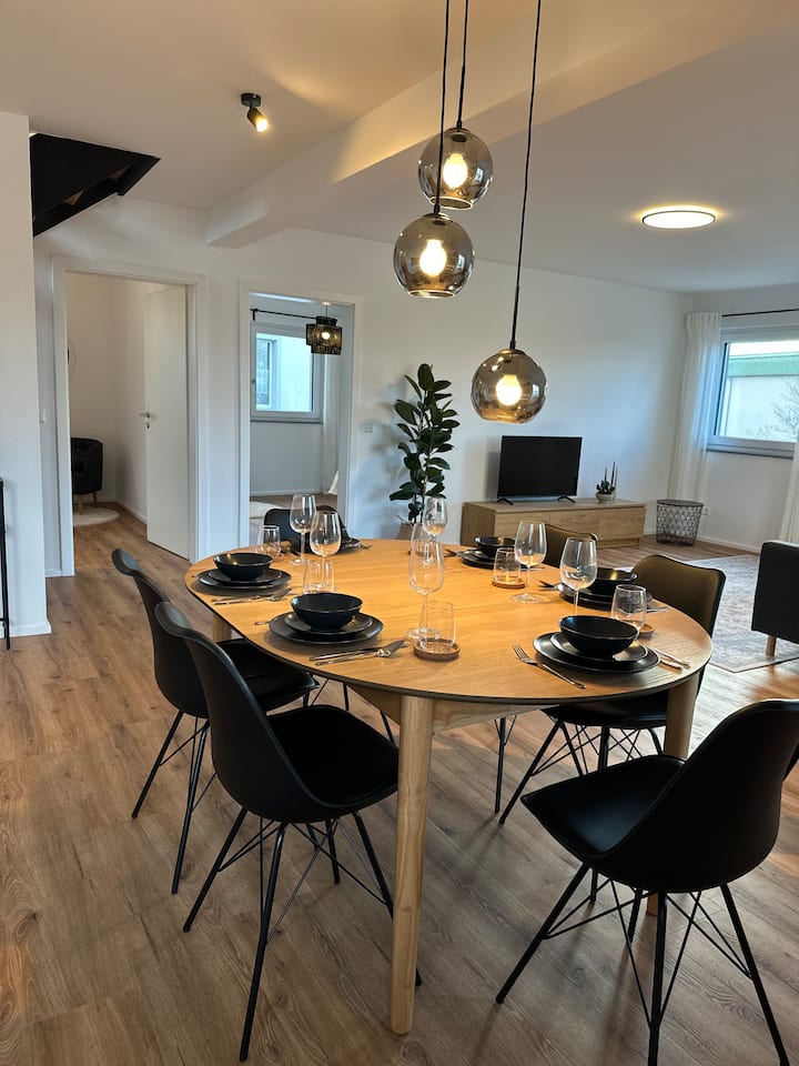 Großzügige Dachgeschosswohnung In Weingarten - Ravensburg