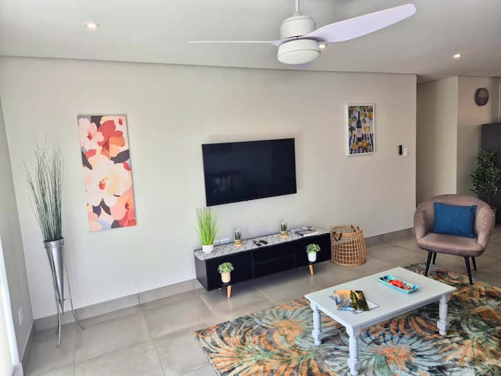 Modern Home In Secure Estate By George Mediclinic - George