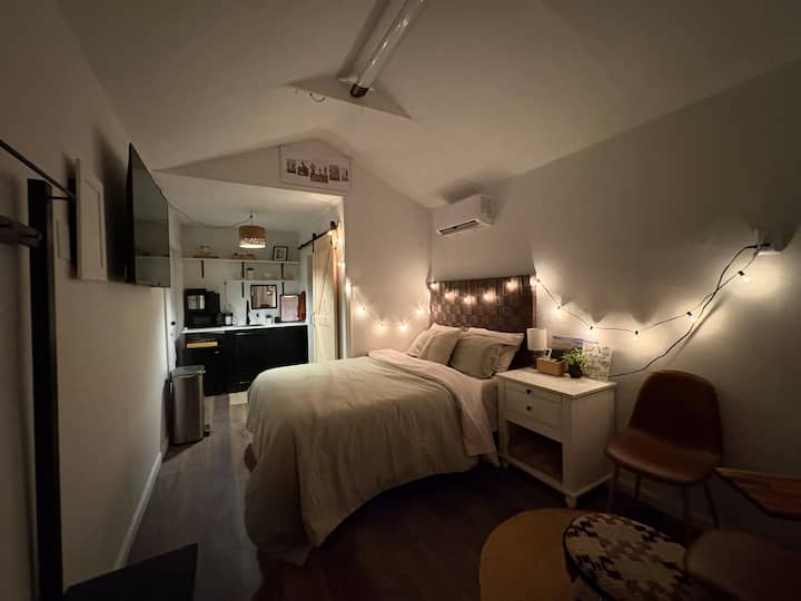 The Beck Home (Tiny Edition) - Tallahassee, FL