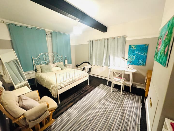 Cozy Central Room With Parking - Maidenhead