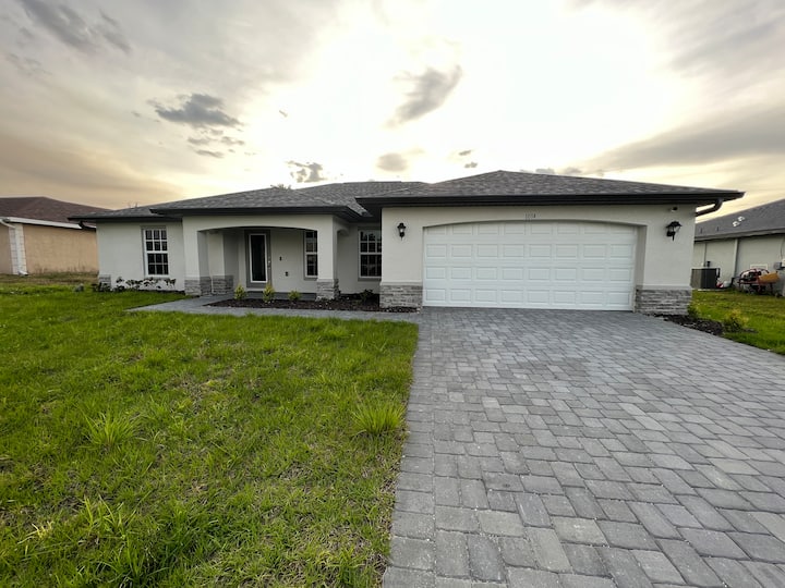 Peaceful Cape Coral Escape  Family Friendly - Cape Coral, FL