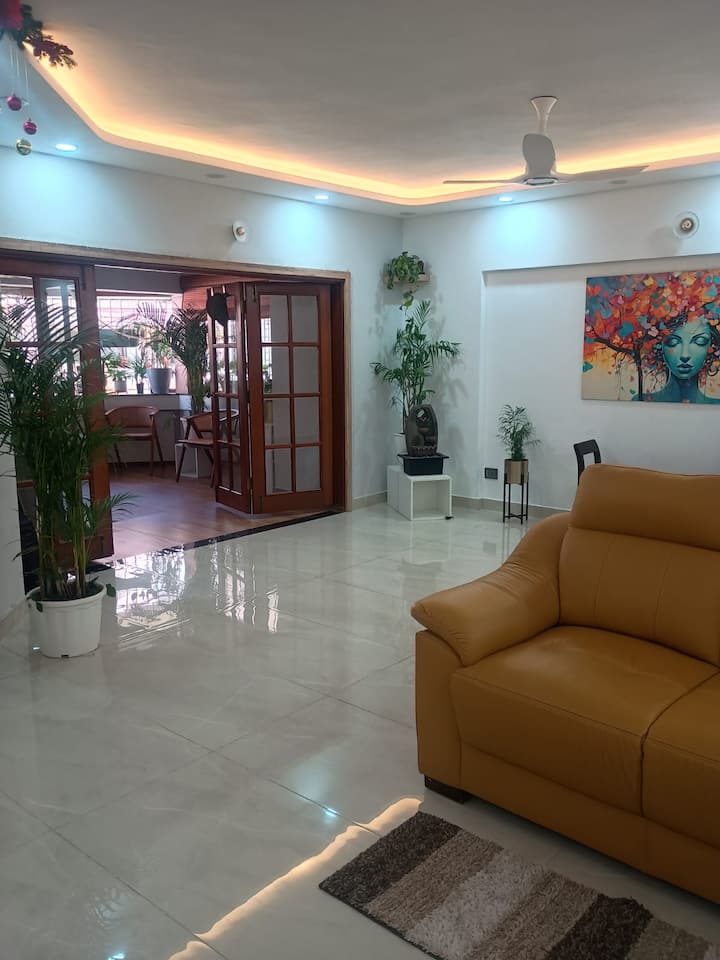 Stayory Luxe @ S12 - 3 Bed / 3 Bath Luxury Stay - India