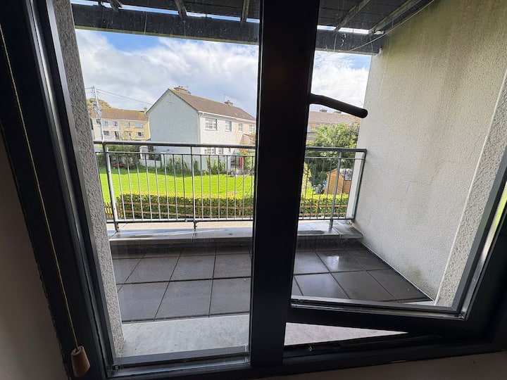 Comfortable, Great Location, Clean. - Newcastle West