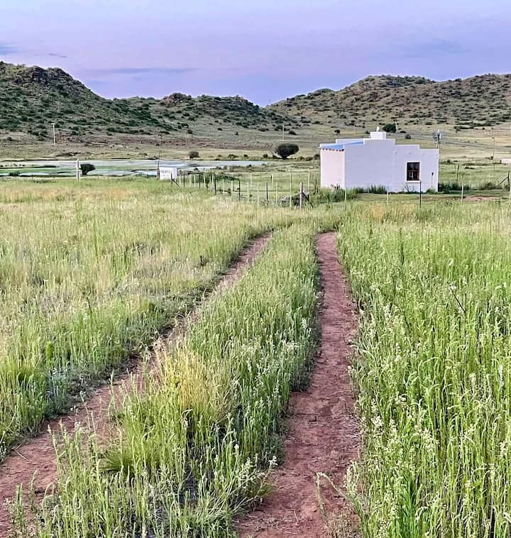 Honey Hill Hideaway: Farm Feel, Town Ease. Safe. - Philippolis