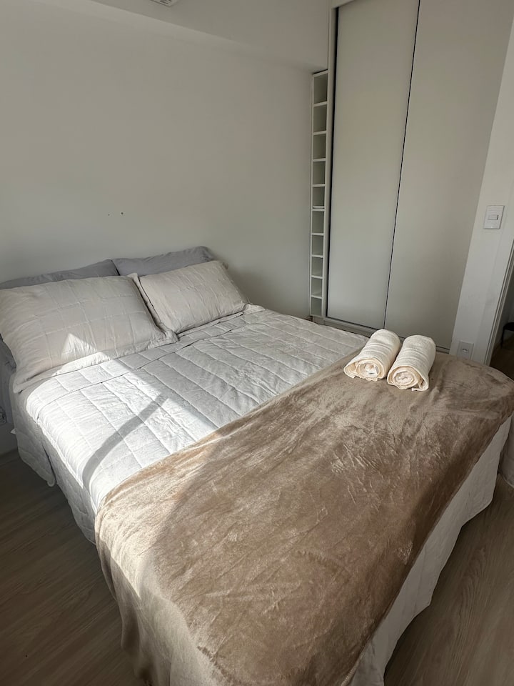 Apto Moderno Próx. Ao Metrô Wi-fi 600mb - Liberdade