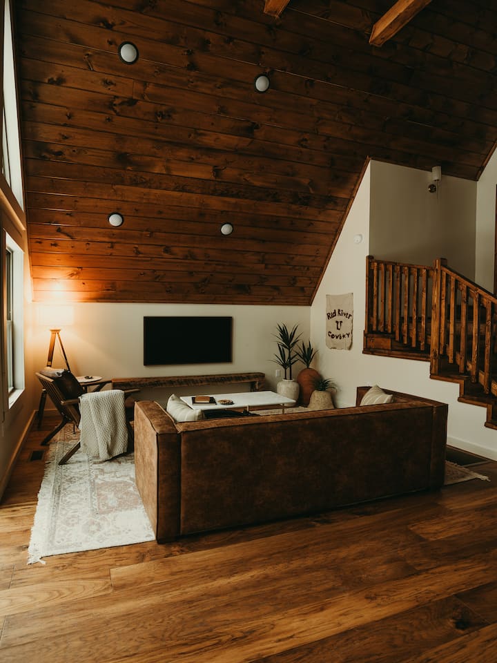 Western A Frame | Hot Tub | Red River Gorge - United States