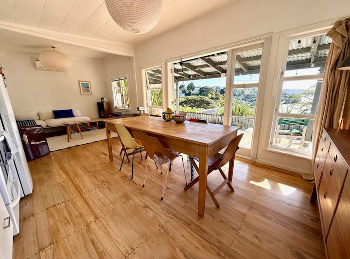 Sunny Raglan Retreat With Incredible Views - Raglan