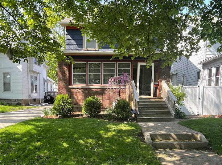 The Captain's House-sandusky 4 Bdrm +Qn Sofabed - Sandusky, OH