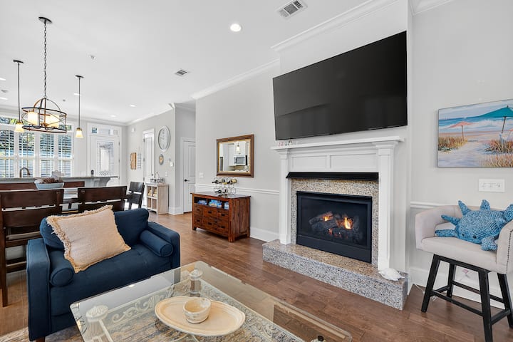 The Hive Cottage - Ocean & Pool Access - Jekyll Island, GA