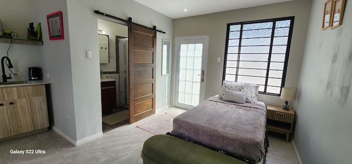 Passage Place Studio Unit - Port of Spain