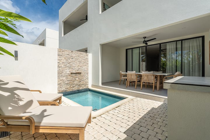 Stylish West Coast Retreat Near Beaches - Barbados