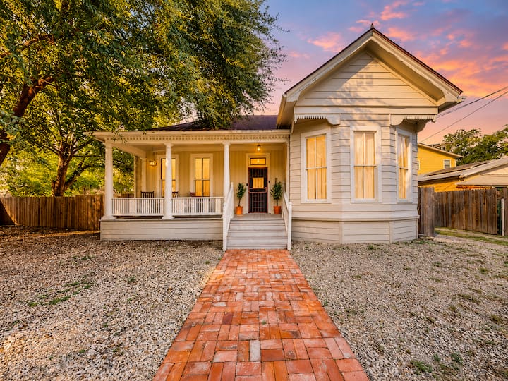 Updated 1br | Patio | Washer/dryer - San Antonio, TX