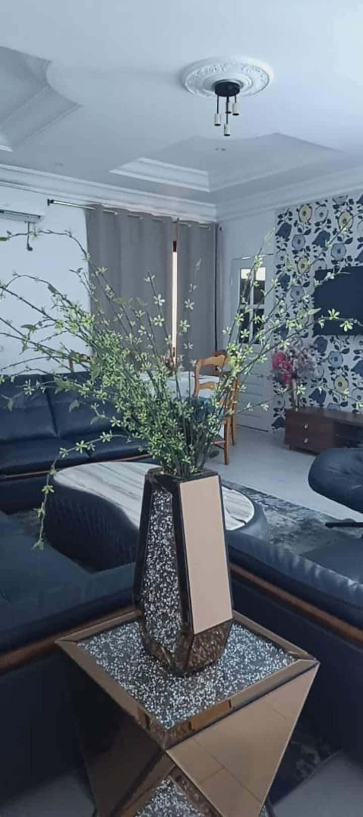 Appartement De 2 Chambres Avec Salle De Bain. - Brazzaville