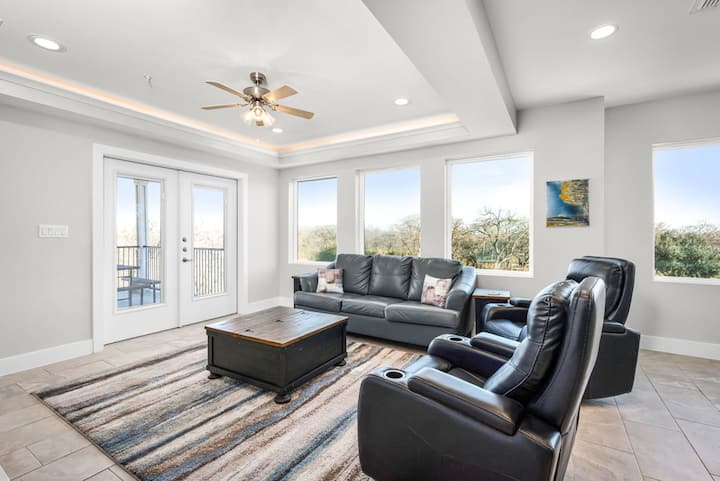 Uptown Riverfront 2b Condo On The Guadalupe #201 - New Braunfels, TX