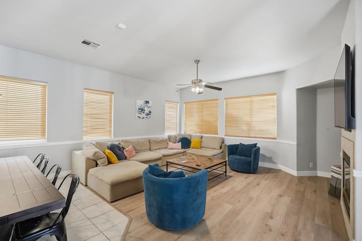 4 Bedroom 2 Bath Home With Pool, Wi-fi, Laundry - Mesa, AZ