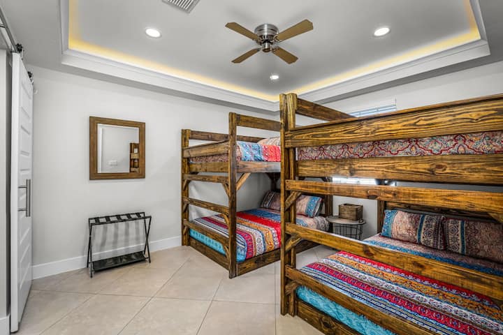Uptown Riverfront 2b Condo On The Guadalupe #303 - New Braunfels, TX