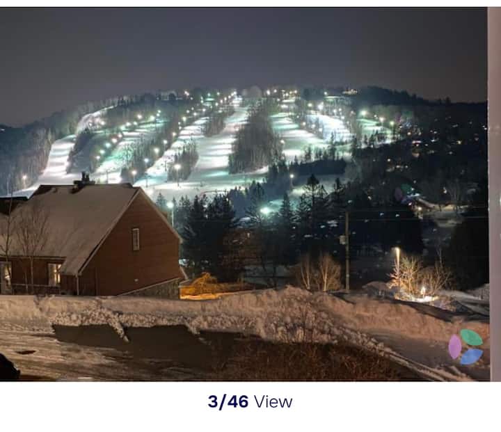 Ski Slops Mont Habitant Views, Pool, Lake, Condo - Saint-Sauveur