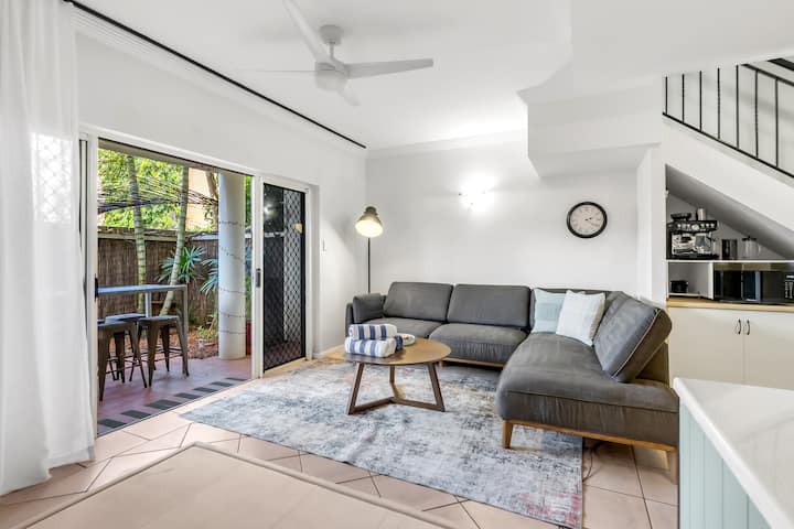 The Palms—poolside Escape Near The Esplanade & Cbd - Cairns